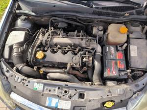 Grey Opel Astra 2006 in Vilnius, with an engine capacity of 1.90 L and mileage of 246 thousand km for 700 €, photo 8 on AUTOMOTO.COM.LV