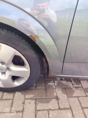 Grey Opel Astra 2006 in Vilnius, with an engine capacity of 1.90 L and mileage of 246 thousand km for 700 €, photo 12 on AUTOMOTO.COM.LV