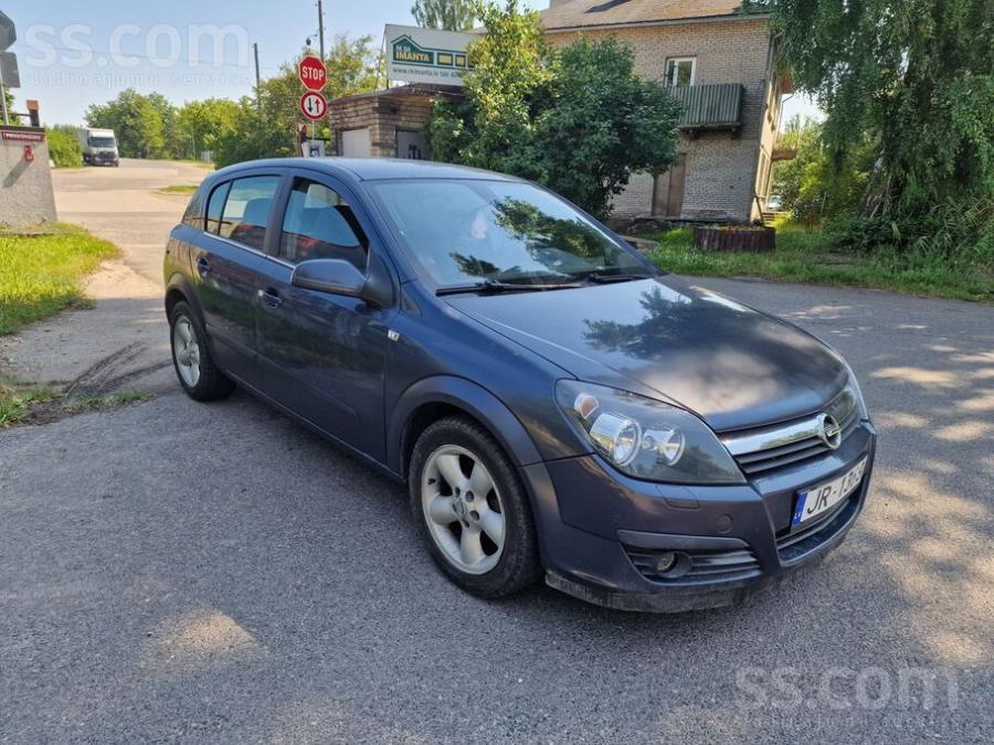 Pelēks Opel Astra 2006 Rīga, ar dzinēja tilpumu 1.60 L un nobraukumu 246 tūkst. km par 1500 €, foto 3 vietnē AUTOMOTO.COM.LV