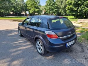 Pelēks Opel Astra 2006 Rīga, ar dzinēja tilpumu 1.60 L un nobraukumu 246 tūkst. km par 1500 €, foto 4 vietnē AUTOMOTO.COM.LV