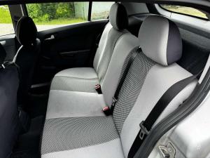 Grey Opel Astra 2006 in Alytus, with an engine capacity of 1.60 L and mileage of 245 thousand km for 2100 €, photo 15 on AUTOMOTO.COM.LV