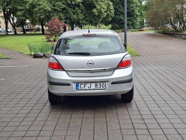Pelēks Opel Astra 2006 Birštonas, ar dzinēja tilpumu 1.60 L un nobraukumu 254 tūkst. km par 1450 €, foto 5 vietnē AUTOMOTO.COM.LV