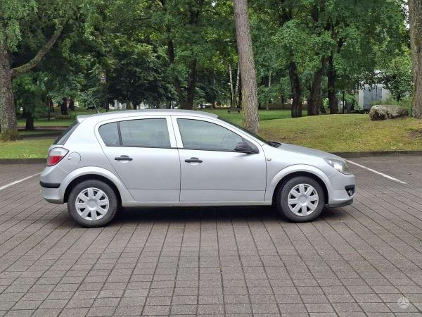 Pelēks Opel Astra 2006 Birštonas, ar dzinēja tilpumu 1.60 L un nobraukumu 254 tūkst. km par 1450 €, foto 7 vietnē AUTOMOTO.COM.LV