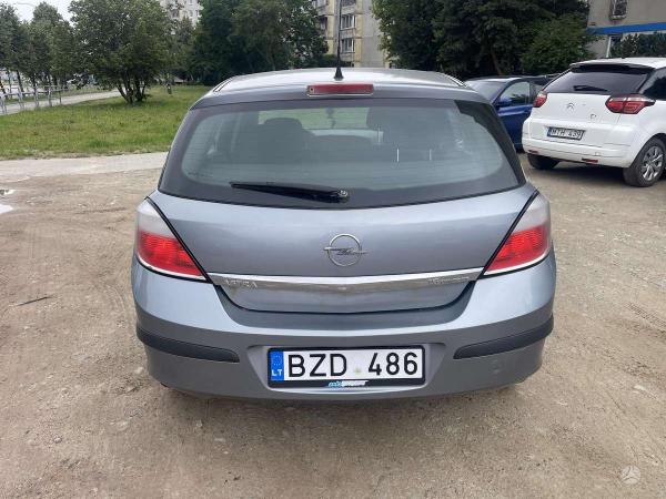Grey Opel Astra 2006 in Kaunas, with an engine capacity of 1.60 L and mileage of 0 thousand km for 498 €, photo 6 on AUTOMOTO.COM.LV
