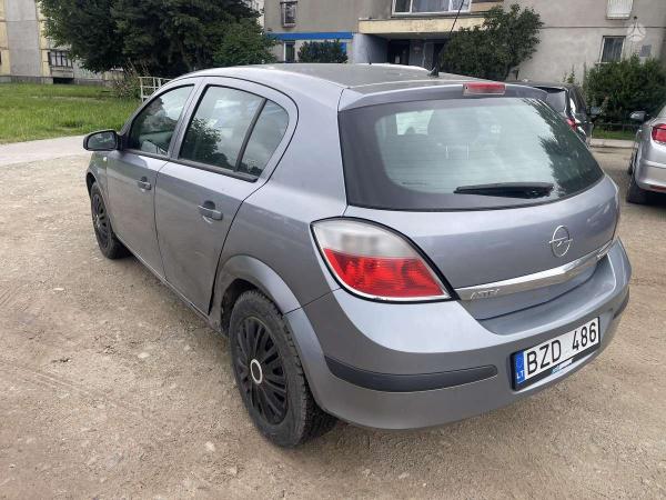 Grey Opel Astra 2006 in Kaunas, with an engine capacity of 1.60 L and mileage of 0 thousand km for 498 €, photo 7 on AUTOMOTO.COM.LV