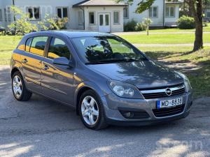 Pelēks Opel Astra 2006 Jūrmala, ar dzinēja tilpumu 1.90 L un nobraukumu 0 tūkst. km par 890 €, foto  vietnē AUTOMOTO.COM.LV