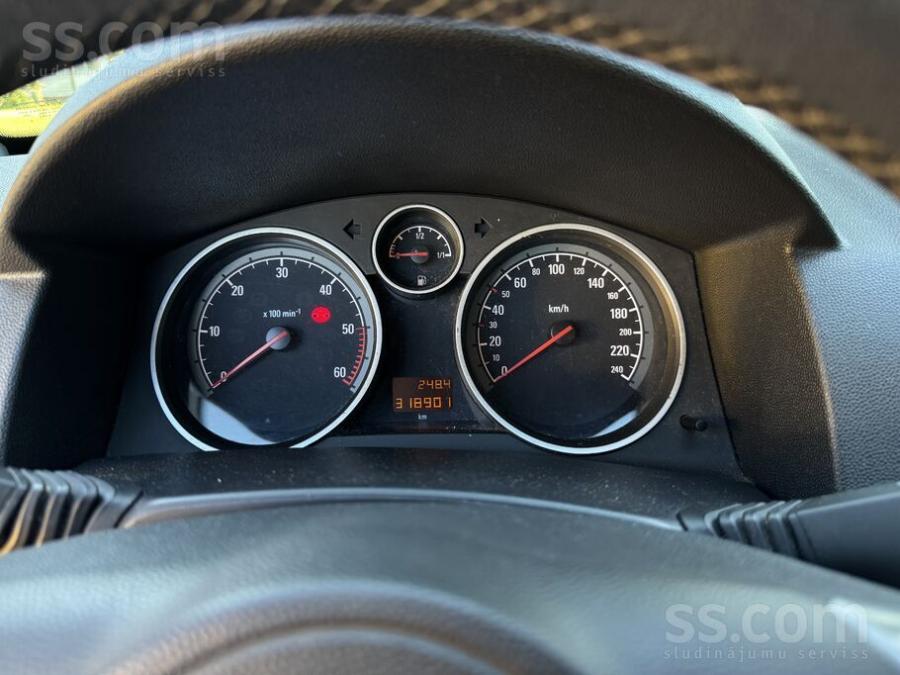 Pelēks Opel Astra 2006 Jūrmala, ar dzinēja tilpumu 1.90 L un nobraukumu 0 tūkst. km par 890 €, foto 13 vietnē AUTOMOTO.COM.LV