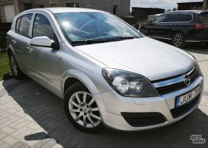 Pelēks Opel Astra 2006 Viļņa, ar dzinēja tilpumu 1.70 L un nobraukumu 250 tūkst. km par 1500 €, foto  vietnē AUTOMOTO.COM.LV