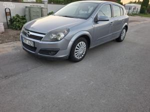 Grey Opel Astra 2006 in Mazeikiai, with an engine capacity of 1.60 L and mileage of 266 thousand km for 1150 €, photo  on AUTOMOTO.COM.LV