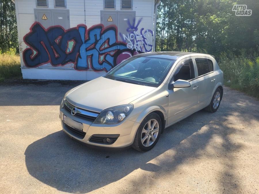 Pelēks Opel Astra 2006 Viļņa, ar dzinēja tilpumu 1.90 L un nobraukumu 287 tūkst. km par 950 €, foto 3 vietnē AUTOMOTO.COM.LV