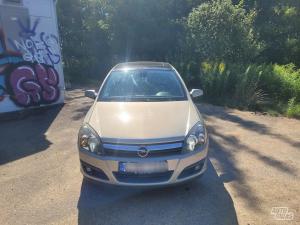 Pelēks Opel Astra 2006 Viļņa, ar dzinēja tilpumu 1.90 L un nobraukumu 287 tūkst. km par 950 €, foto 4 vietnē AUTOMOTO.COM.LV