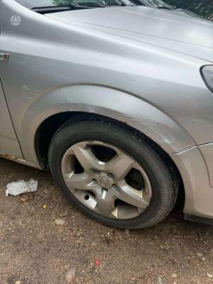 Pelēks Opel Astra 2006 Viļņa, ar dzinēja tilpumu 1.91 L un nobraukumu 273 tūkst. km par 1300 €, foto 11 vietnē AUTOMOTO.COM.LV
