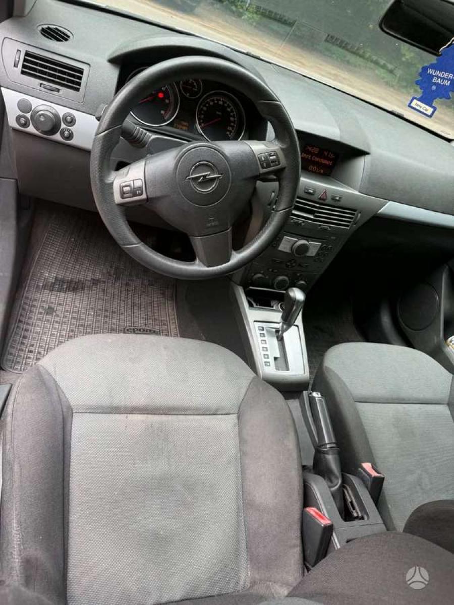 Pelēks Opel Astra 2006 Viļņa, ar dzinēja tilpumu 1.91 L un nobraukumu 273 tūkst. km par 1300 €, foto 16 vietnē AUTOMOTO.COM.LV