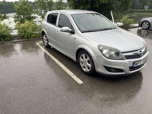 Pelēks Opel Astra 2006 Plungė, ar dzinēja tilpumu 1.80 L un nobraukumu 210 tūkst. km par 1100 €, foto 5 vietnē AUTOMOTO.COM.LV