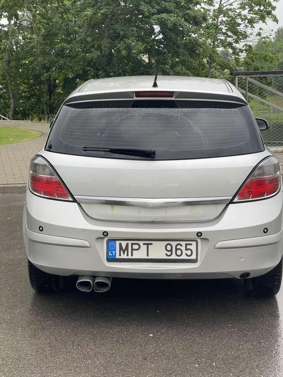 Pelēks Opel Astra 2006 Plungė, ar dzinēja tilpumu 1.80 L un nobraukumu 210 tūkst. km par 1100 €, foto 8 vietnē AUTOMOTO.COM.LV