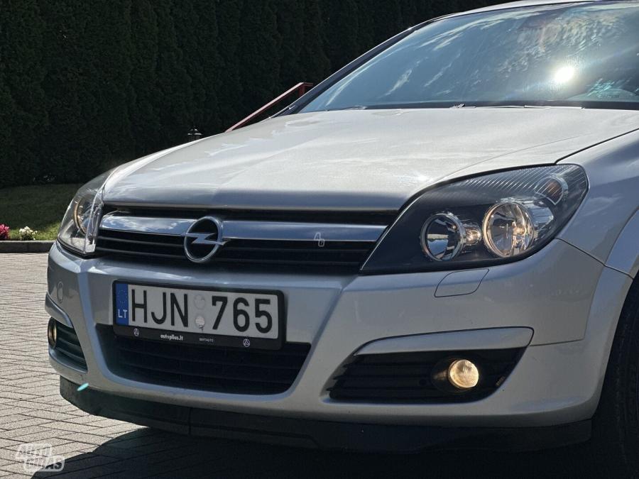 Grey Opel Astra 2006 in Vilnius, with an engine capacity of 1.80 L and mileage of 164 thousand km for 1950 €, photo 7 on AUTOMOTO.COM.LV