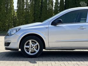 Grey Opel Astra 2006 in Vilnius, with an engine capacity of 1.80 L and mileage of 164 thousand km for 1950 €, photo 10 on AUTOMOTO.COM.LV