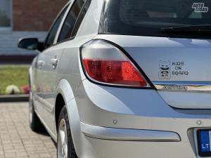 Grey Opel Astra 2006 in Vilnius, with an engine capacity of 1.80 L and mileage of 164 thousand km for 1950 €, photo 21 on AUTOMOTO.COM.LV