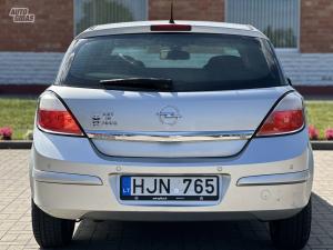 Grey Opel Astra 2006 in Vilnius, with an engine capacity of 1.80 L and mileage of 164 thousand km for 1950 €, photo 22 on AUTOMOTO.COM.LV