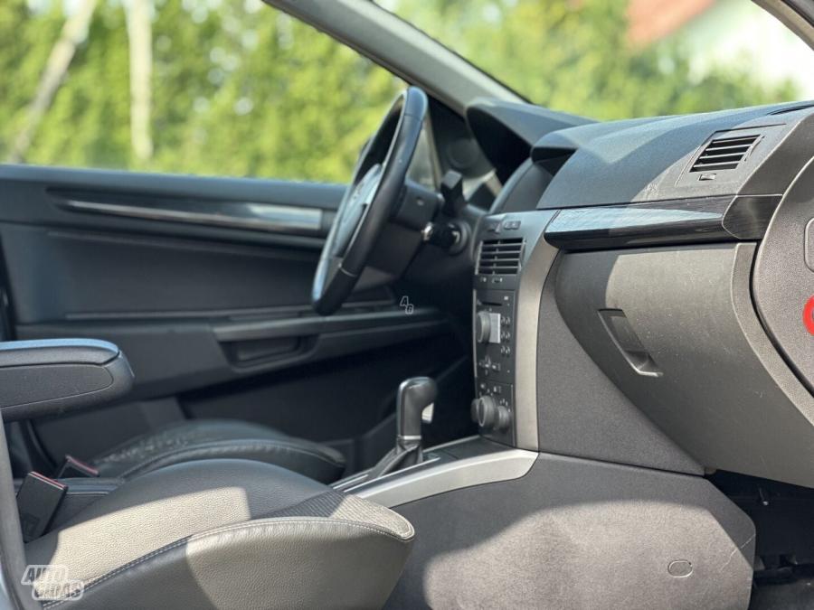Grey Opel Astra 2006 in Vilnius, with an engine capacity of 1.80 L and mileage of 164 thousand km for 1950 €, photo 30 on AUTOMOTO.COM.LV