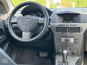 Grey Opel Astra 2006 in Vilnius, with an engine capacity of 1.80 L and mileage of 164 thousand km for 1950 €, photo 33 on AUTOMOTO.COM.LV