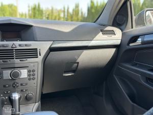 Grey Opel Astra 2006 in Vilnius, with an engine capacity of 1.80 L and mileage of 164 thousand km for 1950 €, photo 36 on AUTOMOTO.COM.LV