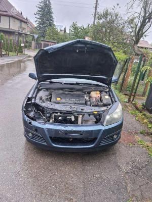 Pelēks Opel Astra 2006 Kauņa, ar dzinēja tilpumu 1.90 L un nobraukumu 244 tūkst. km par 600 €, foto 4 vietnē AUTOMOTO.COM.LV