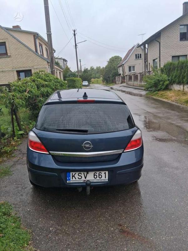 Pelēks Opel Astra 2006 Kauņa, ar dzinēja tilpumu 1.90 L un nobraukumu 244 tūkst. km par 600 €, foto 5 vietnē AUTOMOTO.COM.LV