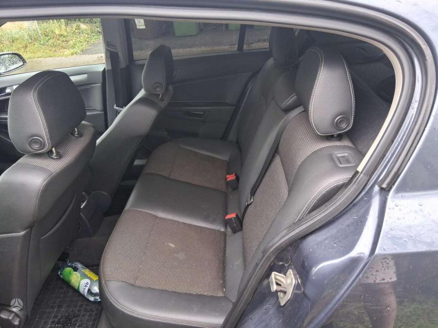 Pelēks Opel Astra 2006 Kauņa, ar dzinēja tilpumu 1.90 L un nobraukumu 244 tūkst. km par 600 €, foto 9 vietnē AUTOMOTO.COM.LV