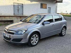Grey Opel Astra 2006 in Utena, with an engine capacity of 1.80 L and mileage of 161 thousand km for 1300 €, photo  on AUTOMOTO.COM.LV