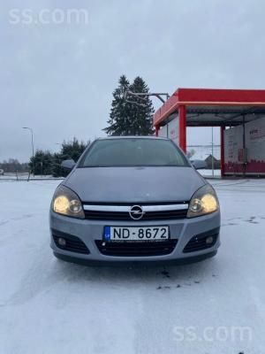 Grey Opel Astra 2006 in Limbazi, with an engine capacity of 1.90 L and mileage of 353 thousand km for 1000 €, photo 7 on AUTOMOTO.COM.LV