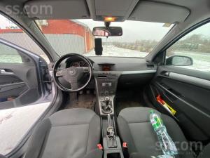 Grey Opel Astra 2006 in Limbazi, with an engine capacity of 1.90 L and mileage of 353 thousand km for 1000 €, photo 17 on AUTOMOTO.COM.LV