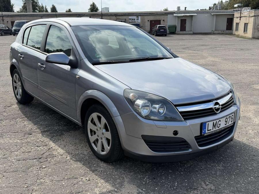 Pelēks Opel Astra 2006 Utena, ar dzinēja tilpumu 1.80 L un nobraukumu 162 tūkst. km par 1700 €, foto 3 vietnē AUTOMOTO.COM.LV