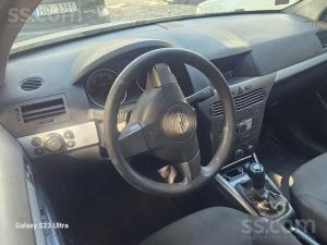 Pelēks Opel Astra 2006 Rīga, ar dzinēja tilpumu 1.30 L un nobraukumu 0 tūkst. km par 1900 €, foto 4 vietnē AUTOMOTO.COM.LV