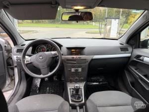Grey Opel Astra 2006 in Vilnius, with an engine capacity of 1.90 L and mileage of 250 thousand km for 1250 €, photo 9 on AUTOMOTO.COM.LV