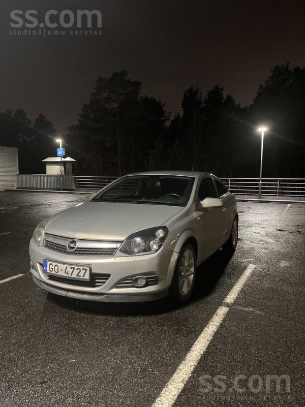 Grey Opel Astra 2007 in Riga, with an engine capacity of 1.80 L and mileage of 237 thousand km for 2000 €, photo 2 on AUTOMOTO.COM.LV