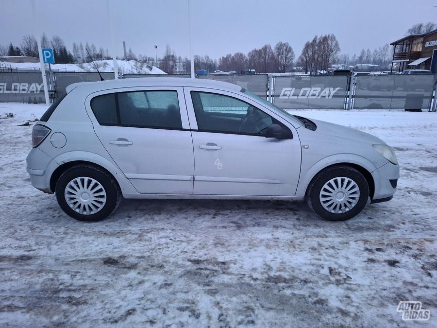 Pelēks Opel Astra 2007 Ukmergė, ar dzinēja tilpumu 1.70 L un nobraukumu 315 tūkst. km par 850 €, foto 4 vietnē AUTOMOTO.COM.LV