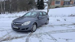 Pelēks Opel Astra 2007 Viļņa, ar dzinēja tilpumu 1.69 L un nobraukumu 259 tūkst. km par 2050 €, foto 2 vietnē AUTOMOTO.COM.LV