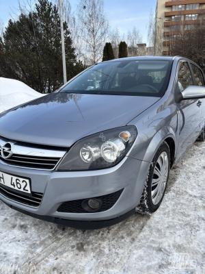 Grey Opel Astra 2007 in Kaunas, with an engine capacity of 1.90 L and mileage of 319 thousand km for 1550 €, photo 3 on AUTOMOTO.COM.LV