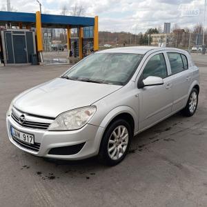 Grey Opel Astra 2007 in Panevezys, with an engine capacity of 1.60 L and mileage of 216 thousand km for 1750 €, photo 4 on AUTOMOTO.COM.LV
