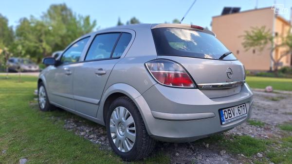 Pelēks Opel Astra 2007 Panevēža, ar dzinēja tilpumu 1.40 L un nobraukumu 278 tūkst. km par 1200 €, foto 3 vietnē AUTOMOTO.COM.LV