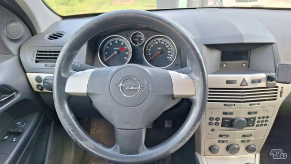 Pelēks Opel Astra 2007 Panevēža, ar dzinēja tilpumu 1.40 L un nobraukumu 278 tūkst. km par 1200 €, foto 7 vietnē AUTOMOTO.COM.LV