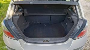 Grey Opel Astra 2007 in Panevezys, with an engine capacity of 1.40 L and mileage of 278 thousand km for 1200 €, photo 12 on AUTOMOTO.COM.LV