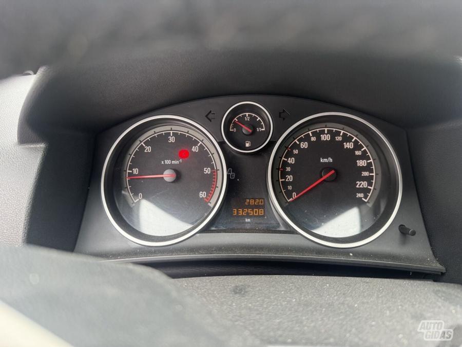 Grey Opel Astra 2007 in Kaunas, with an engine capacity of 1.90 L and mileage of 333 thousand km for 1350 €, photo 7 on AUTOMOTO.COM.LV