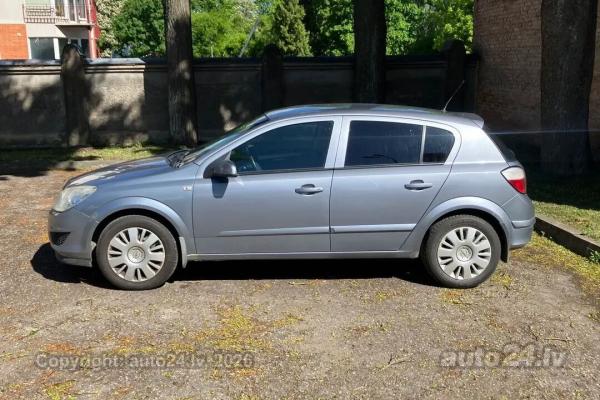 Pelēks Opel Astra 2007 Tallina, ar dzinēja tilpumu 1.40 L un nobraukumu 196 tūkst. km par 1290 €, foto 2 vietnē AUTOMOTO.COM.LV