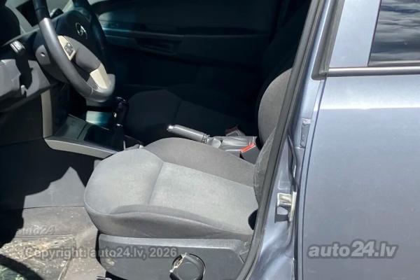 Pelēks Opel Astra 2007 Tallina, ar dzinēja tilpumu 1.40 L un nobraukumu 196 tūkst. km par 1290 €, foto 5 vietnē AUTOMOTO.COM.LV