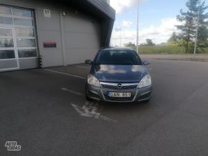 Grey Opel Astra 2007 in Vilnius, with an engine capacity of 1.90 L and mileage of 328 thousand km for 1150 €, photo 3 on AUTOMOTO.COM.LV