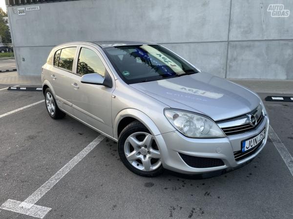 Pelēks Opel Astra 2007 Alīta, ar dzinēja tilpumu 1.30 L un nobraukumu 400 tūkst. km par 1000 €, foto 4 vietnē AUTOMOTO.COM.LV