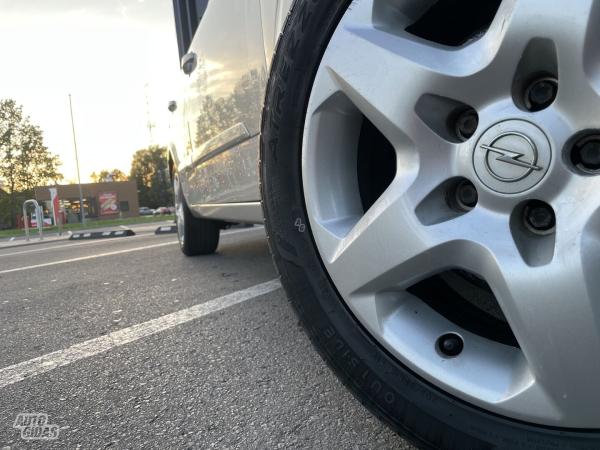 Pelēks Opel Astra 2007 Alīta, ar dzinēja tilpumu 1.30 L un nobraukumu 400 tūkst. km par 1000 €, foto 9 vietnē AUTOMOTO.COM.LV