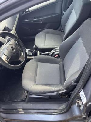 Pelēks Opel Astra 2007 Kauņa, ar dzinēja tilpumu 1.69 L un nobraukumu 240 tūkst. km par 420 €, foto 7 vietnē AUTOMOTO.COM.LV